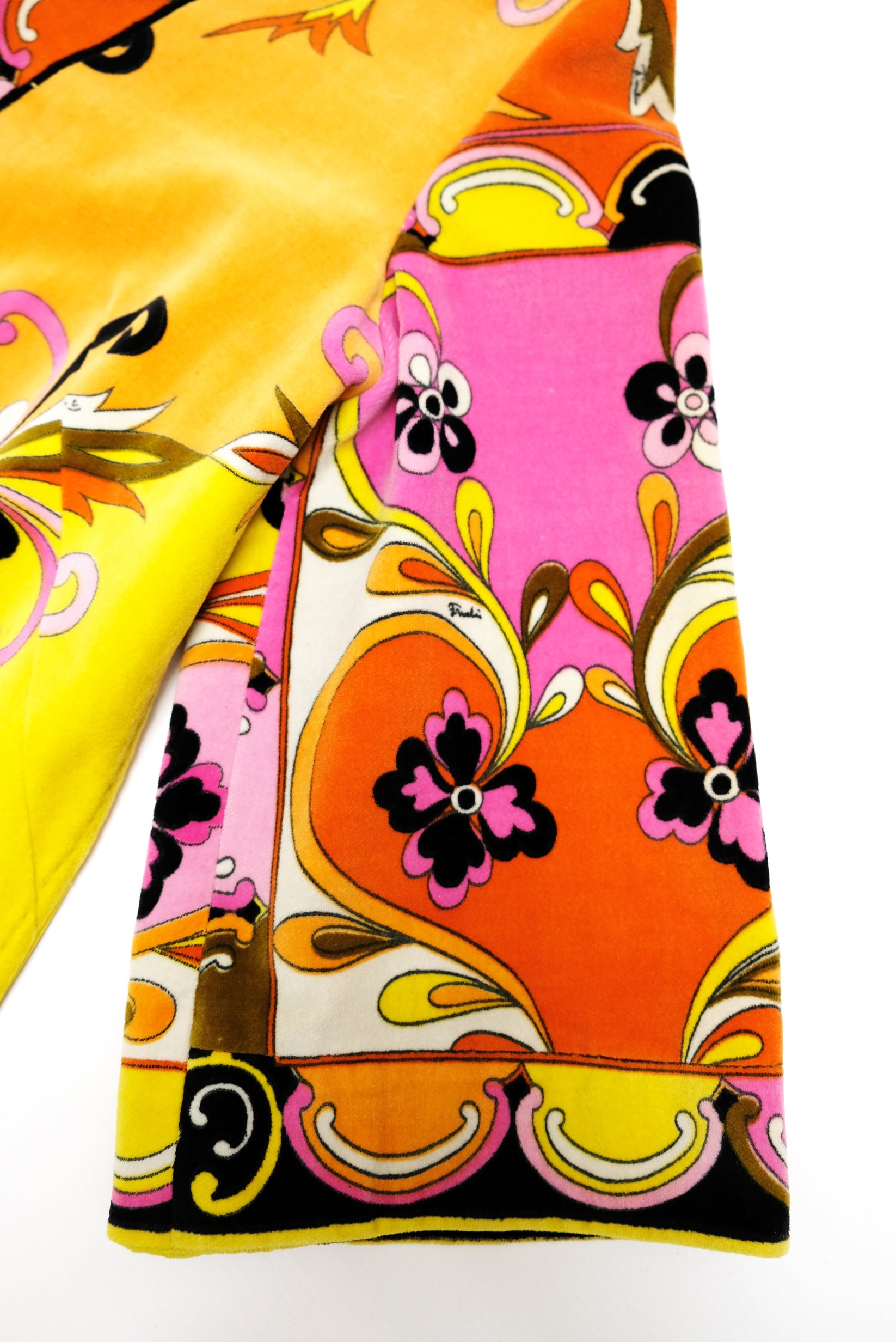 Emilio Pucci Vintage Psychedelic Velvet Tunic, UK8 – Menage Modern Vintage